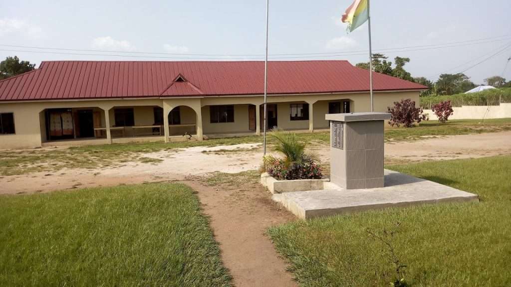 Effiduase Senior High/Com - GhanaHighSchools.com